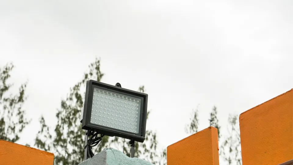 Best Solar Lights With ON/OFF Switch [How To Find Them?]